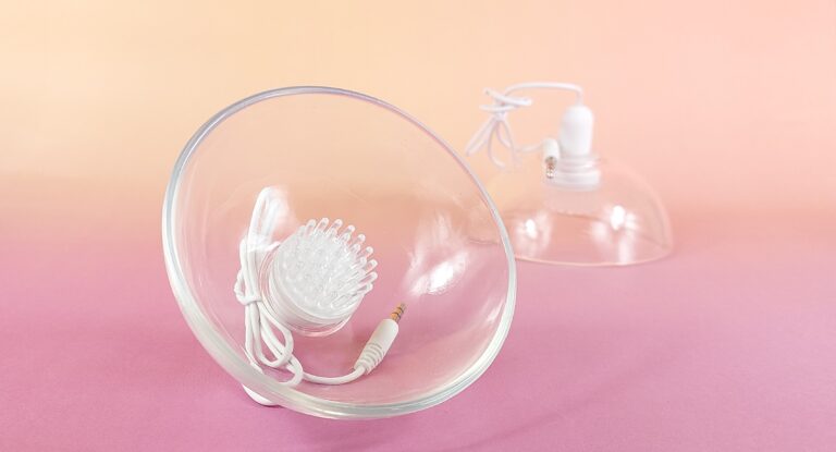 【実購入レビュー】SNSでも話題のニップルマジックで激イキできるか試してみた | STERON