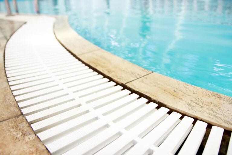 京都でリラックスしてトレーニング！おすすめのプール付きジム37選！ | STERON