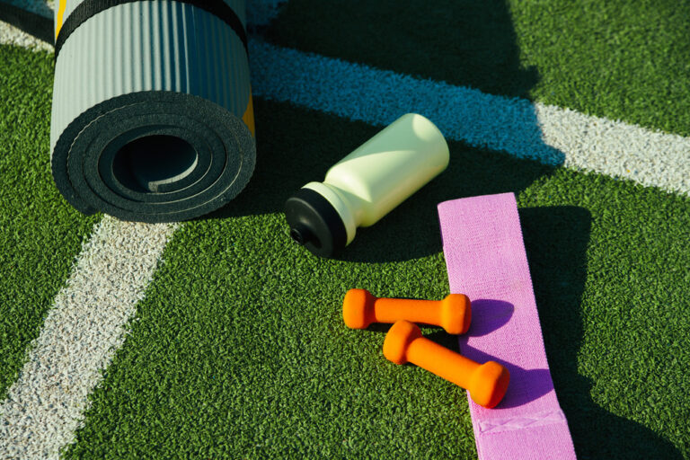 【18選】大阪市福島区のパーソナルジムを徹底紹介！完全個室や食事指導、格闘技まで | STERON